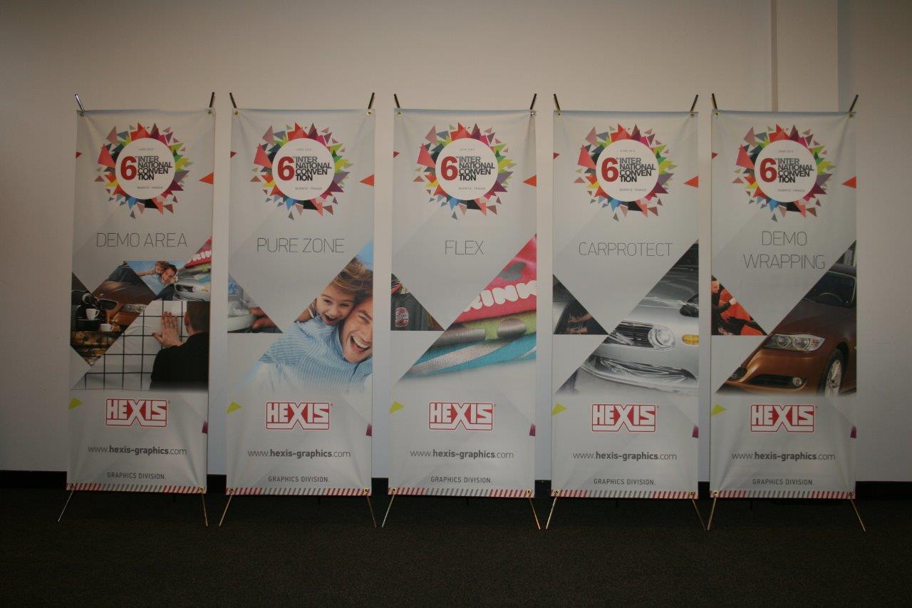 PREMIO - Self-supporting display 60*160cm - HEXIS Graphics