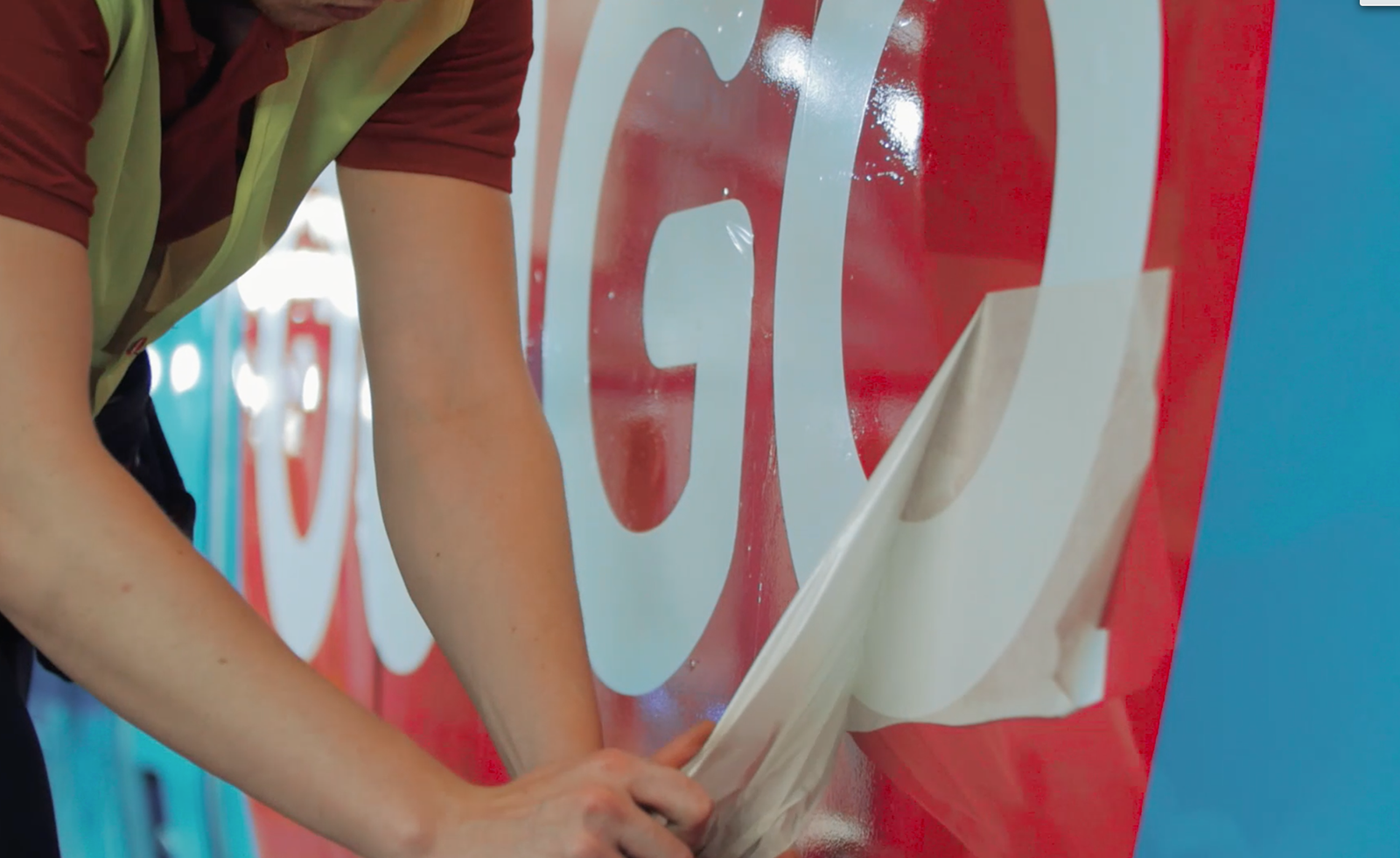 HEXIS, self-adhesive solutions for transportation - HEXIS Graphics